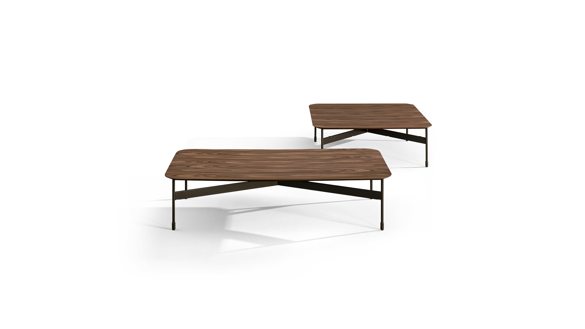 Peak: classic coffee table designs | Bonaldo